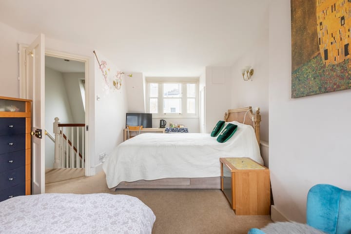 Bright Room With Private Bath By London Central! - チェルシー