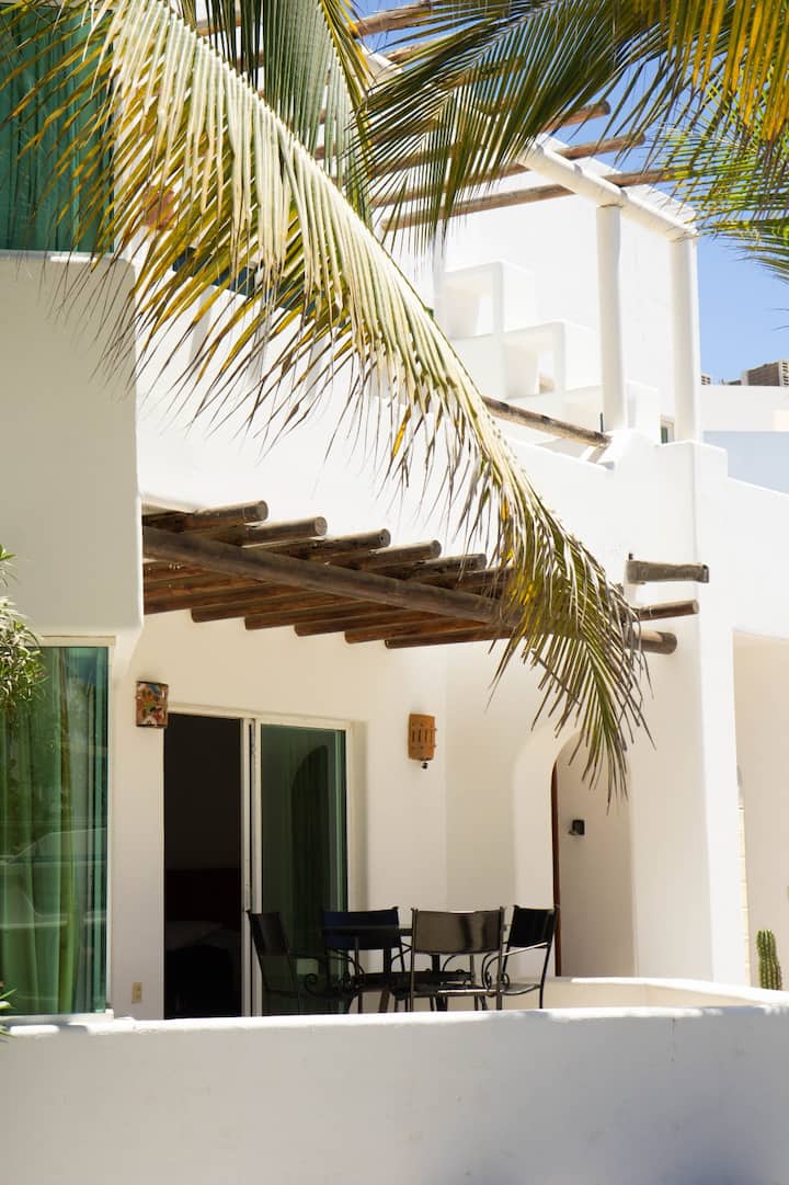 Departamento Para 4 Personas Enfrente De La Playa - Mazatlán