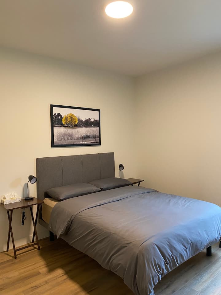 Chambre 1   (Adaptée Pers. à Mobilité Réduite ) ​ - Stoneham-et-Tewkesbury