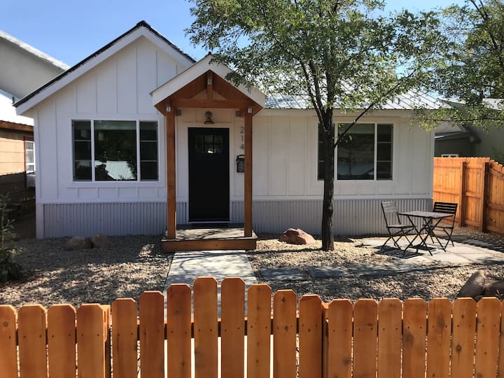 Downtown, Central Ac, Garage, Fenced Yard - 두랑고