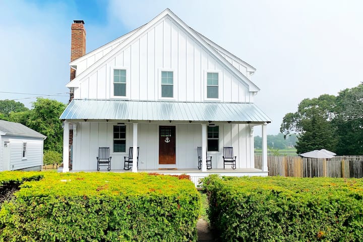 Edgewater Retreat | Oceanfront Home | Heated Pool - Wareham, MA
