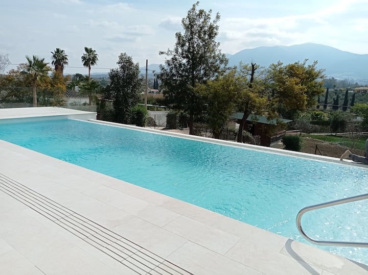 2 Bedroom Peaceful Country Retreat - Coín