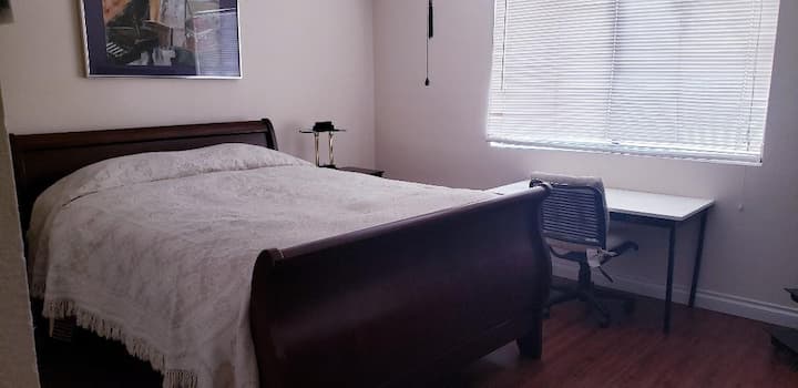 Panoramic (Yellow Room) Countryside Retreat - Escondido, CA