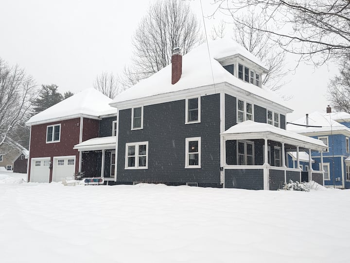 Celebrate The Holiday In Town Bethel - Bethel, ME