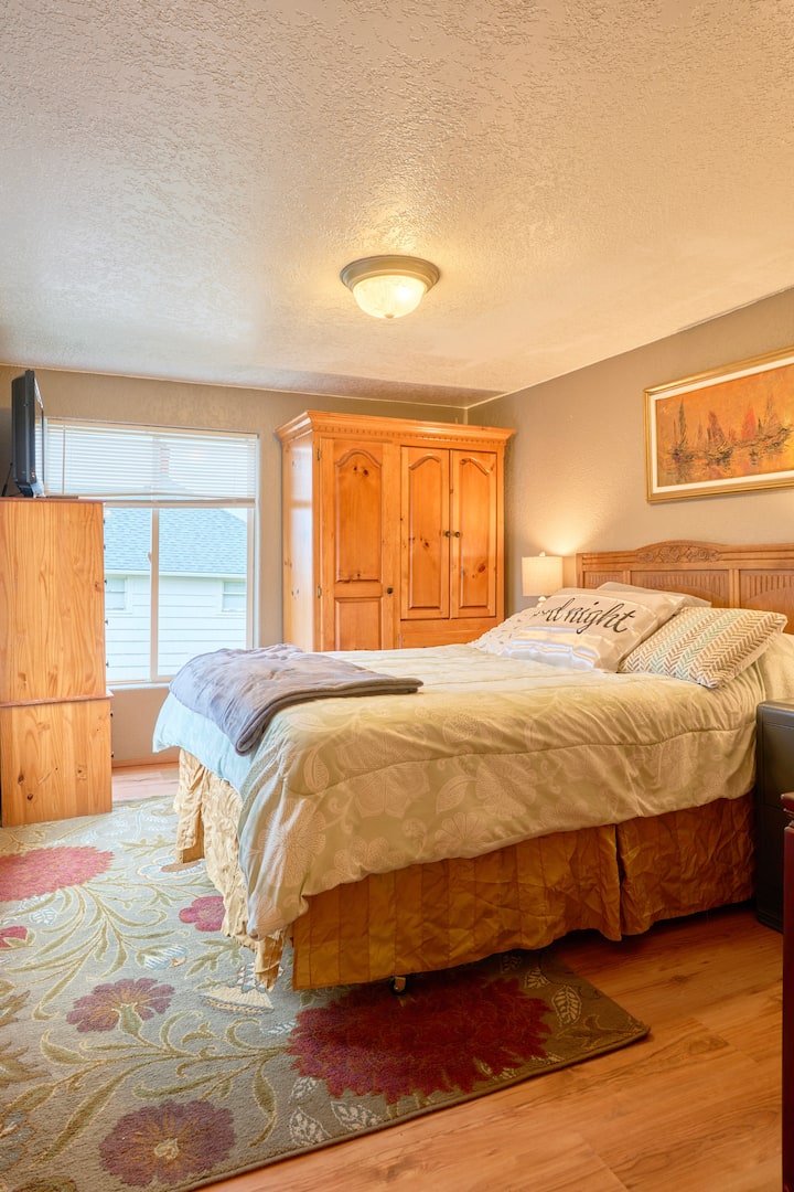 Views Of Columbia River- Cozy Studio- Very Private - Warrenton, OR