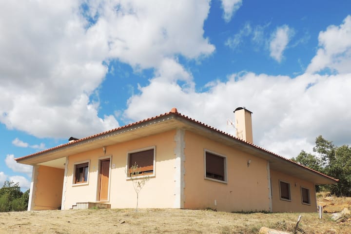 Casa Da Fonte Em Prada, Vinhais - Vinhais