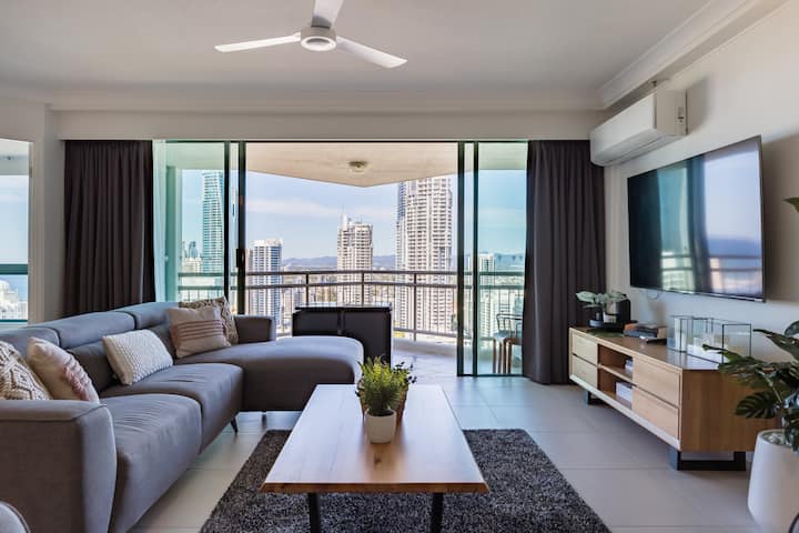 Crown Towers Resort Surfers Paradise - Surfers Paradise