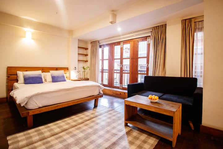 Sundhara Studio Loft + Amazing Share Rooftop (3l) - Kathmandu