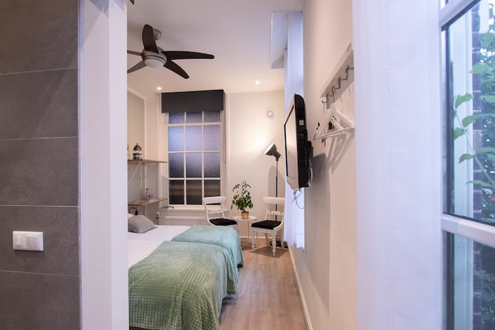Looxmastraat35: Heerlijk Genieten In De Stad Sneek - Sneek