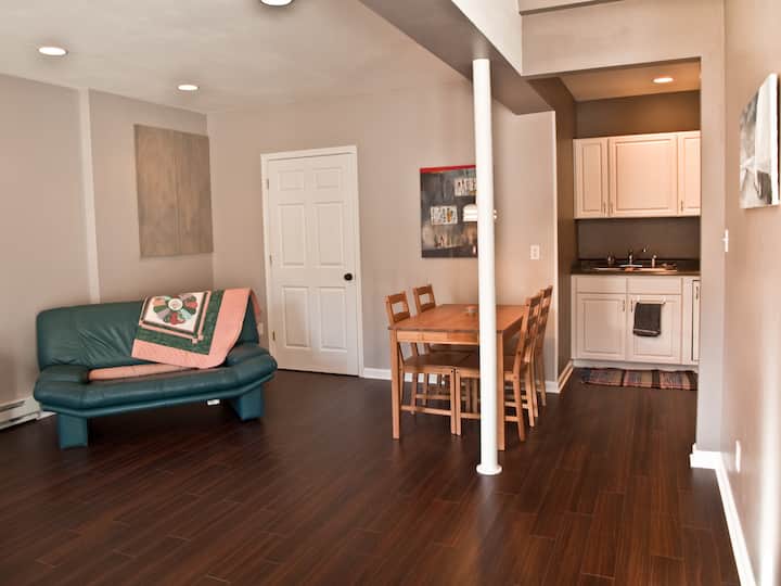 Shenandoah Manor B&b - Picasso Room - Lexington, VA