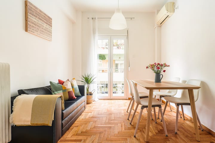 Athens Sunny Renovated Apartment Close To Metro - Atene