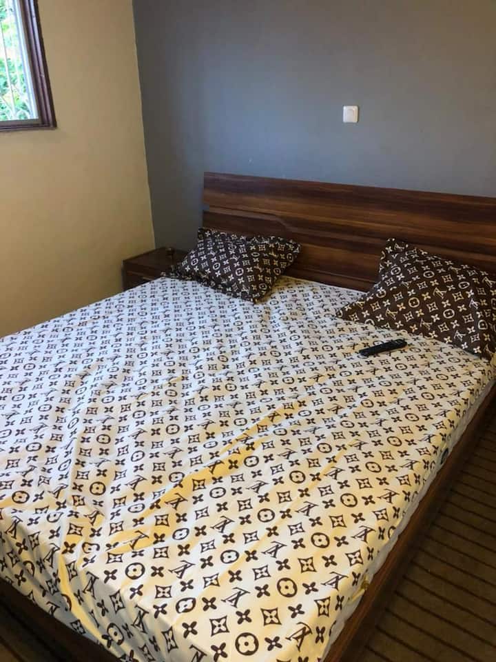 Chambre Meublé  Biyem-assi Me328 - Yaoundé