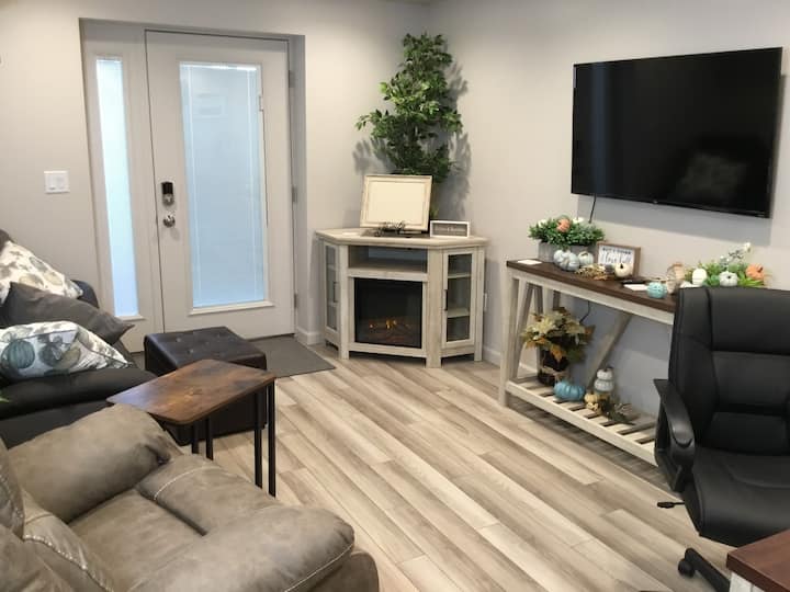 Modern Family/business Friendly Near Hill Af Base - Syracuse, UT