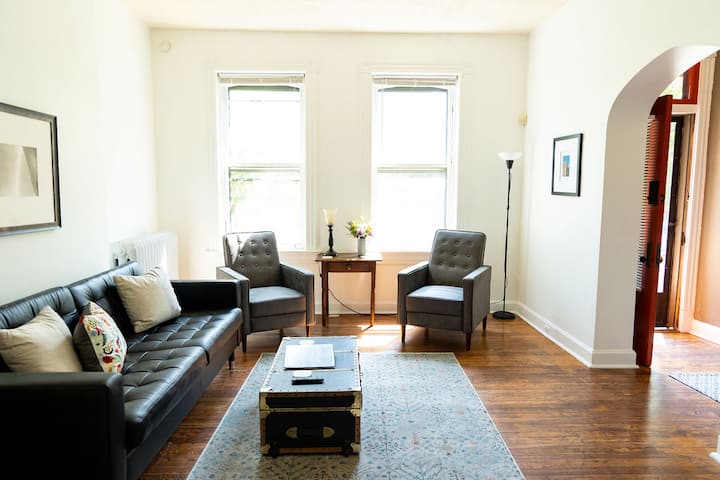 Charming St Louis Apartment - St. Louis, MO