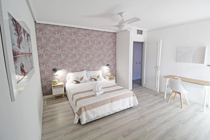 Castle Views. Terrace. Design Touch. Supercentric. - Alicante