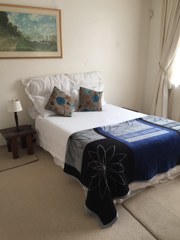 Ensuite Riverfront Double/ Twin Room - Despatch