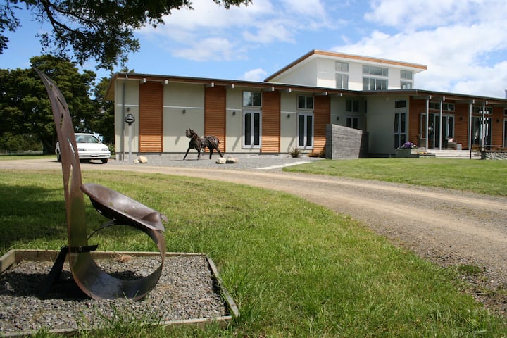 A Get-away House In A Beautiful Olive Grove. - Greytown