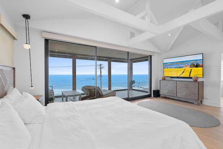 Beautiful Modern Beach House W Pool & Spa - Malibú, CA