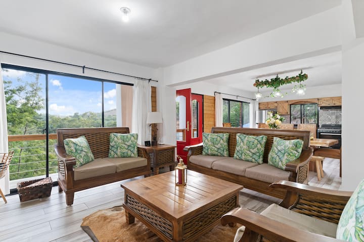 Villa Del ÉBano | Picuzzi Climatizado | Constanza - Dominican Republic