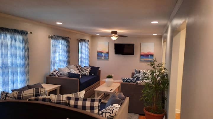 Spacious Yet Cozy, 30 Minutes From Atlanta - Stone Mountain, GA