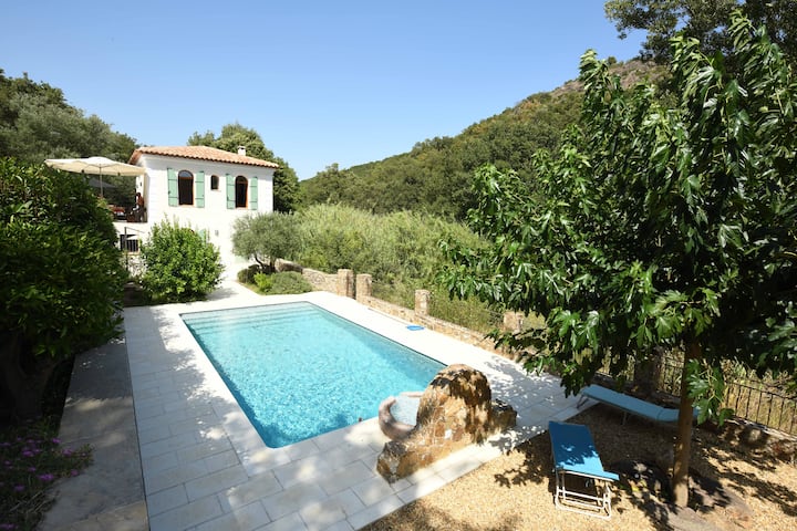 Grimaud, Maison Avec Piscine Dans Zone Naturelle - Grimaud