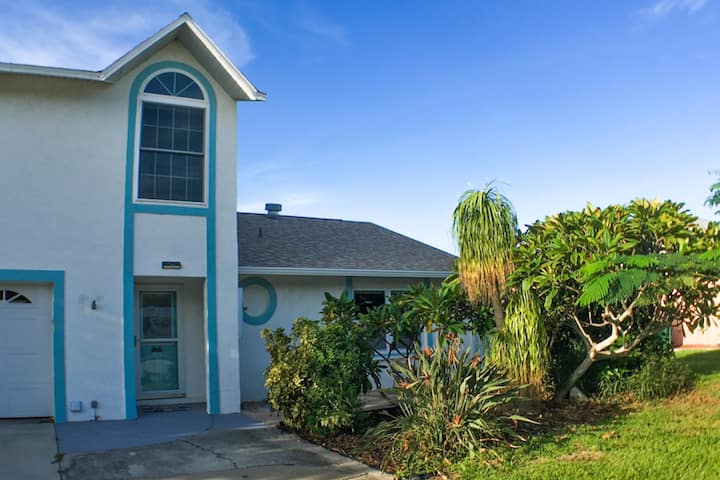 Shell House, A Bright And Airy Beach House - Cocoa Beach, FL