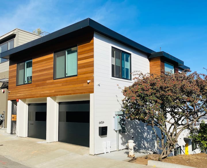 Bernal Heights Garden Apartment With Bay Views - San Francisco, CA
