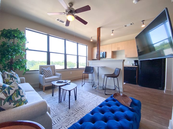 Relaxing Extended Stays, Walk Downtown! - North Side - Fort Worth