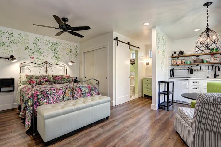 Garden Studio W/hot Tub, Walk To Best Ice Cream - Sacramento