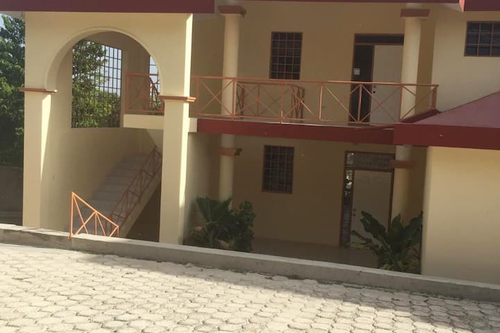 Petion-ville Condo With A View, - Puerto Príncipe
