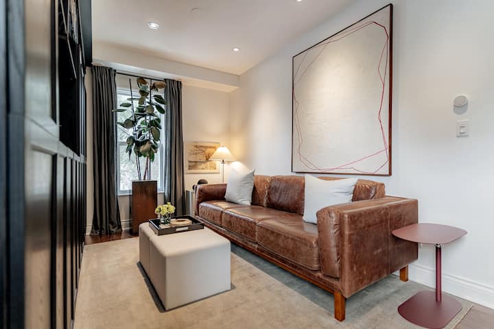 Stylish Suite~ Parking~ Patio~ Bbq~ Beach~ Toronto - Toronto