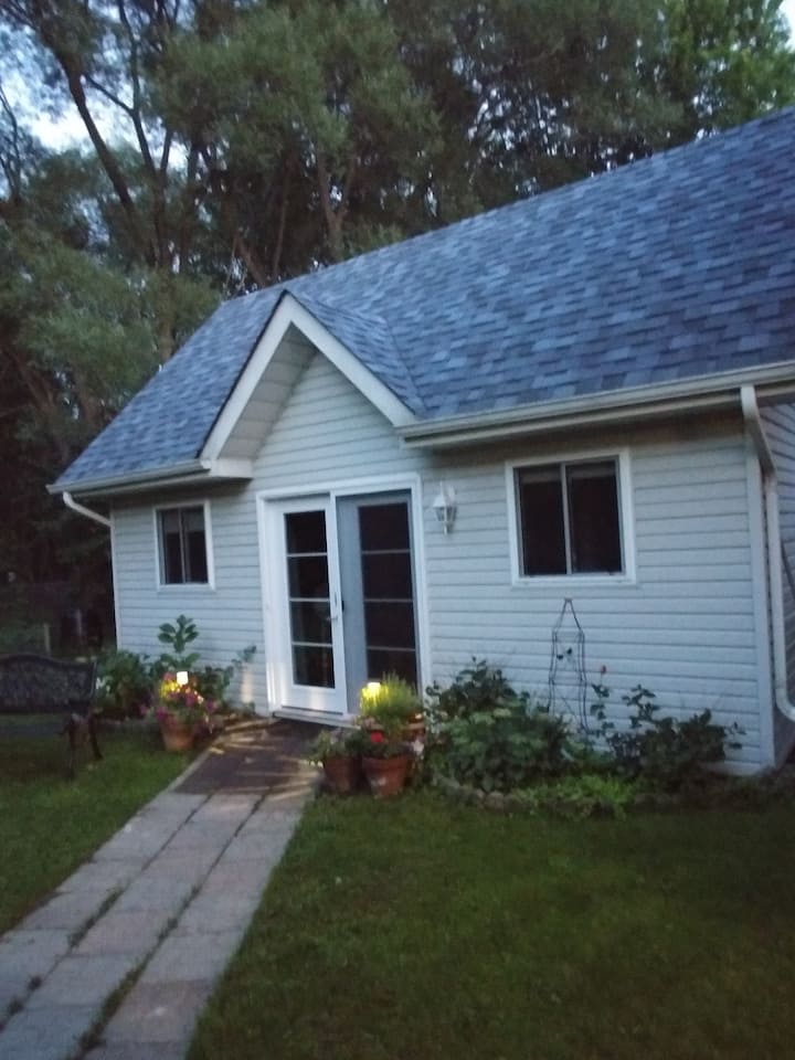 Cobourg Charm Guesthouse - Cobourg