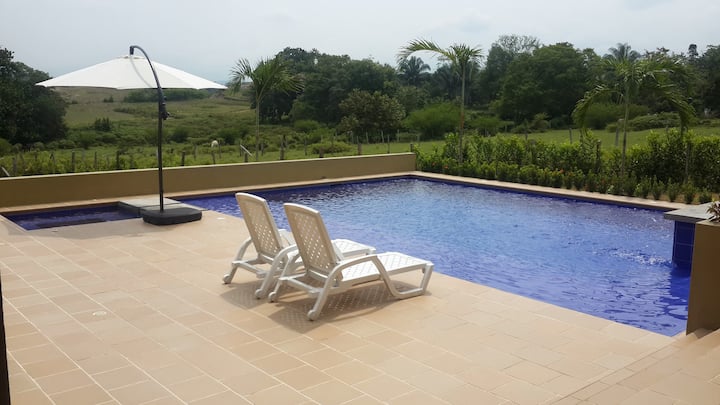 Para Familias Que Quieran Alejarse Del Ruido - Carmen de Apicalá