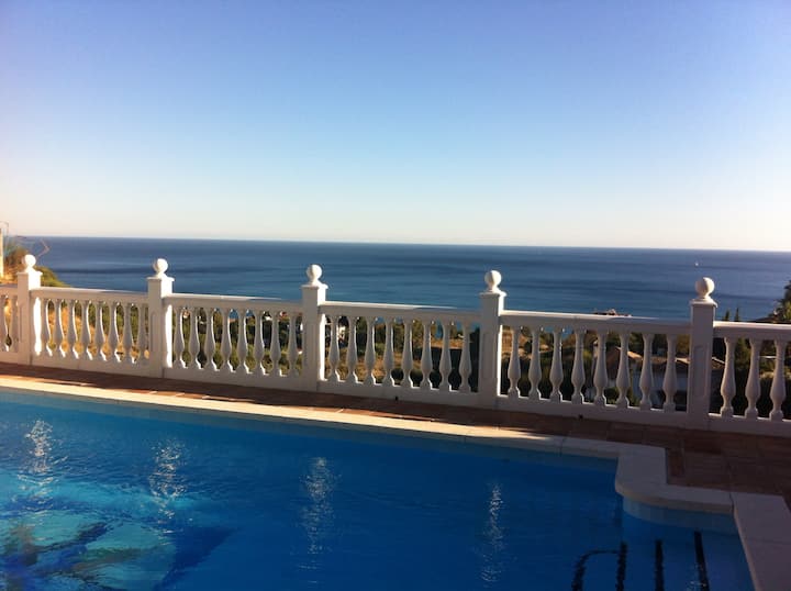Villa With Panoramic Seaview/pool - Benalmádena