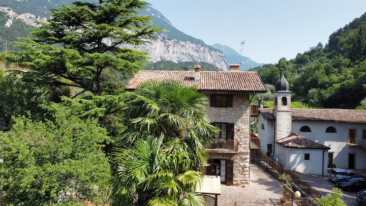 Ville  Et Parc Retro' Avec Vue Château - Riva del Garda