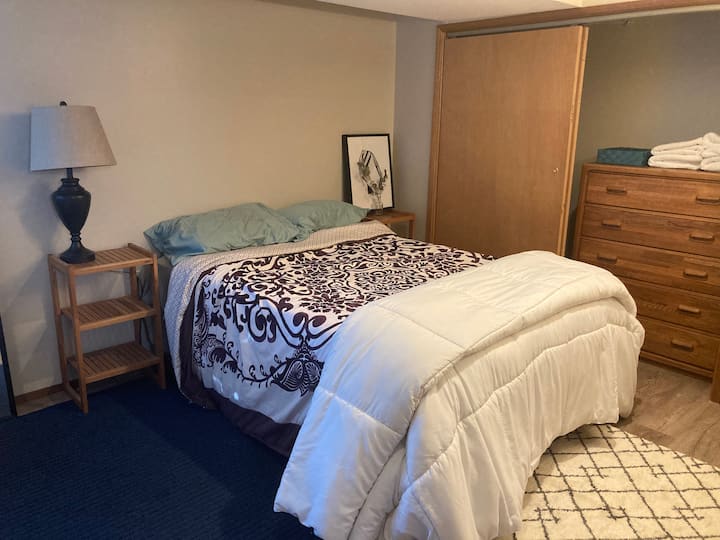 Simply Ballard Apartment - Seattle, WA