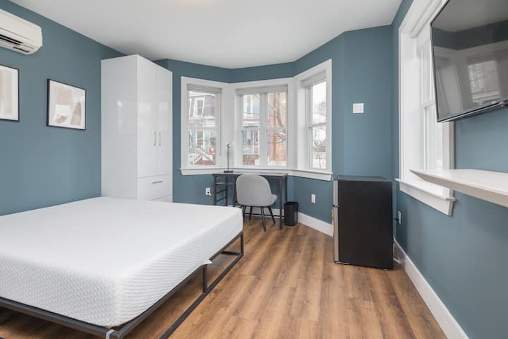 Pvt. Bedroom & Bath | Co-live By Thatch™ | 33 #1b - Boston, MA