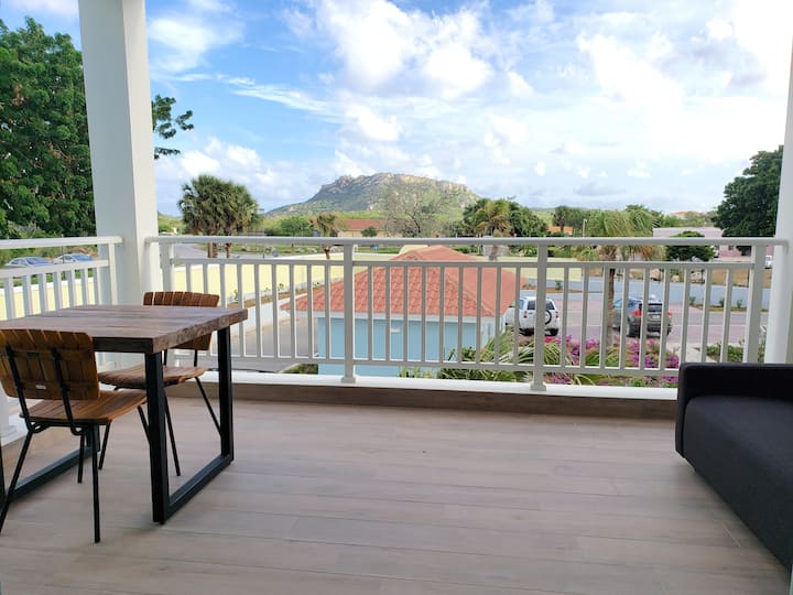 Strategically Located In The Heart Of Curaçao. - Curaçao