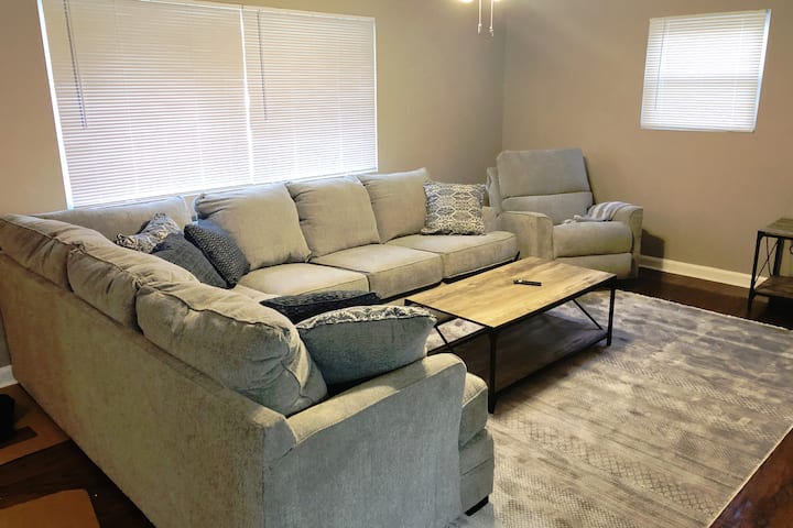 3br 2bath Retreat W/ Modern Amenities & Cozy Vibes - Columbus, GA
