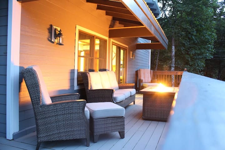 Beech Life 100yds To Ski Hill - Winter Retreat - Beech Mountain, NC
