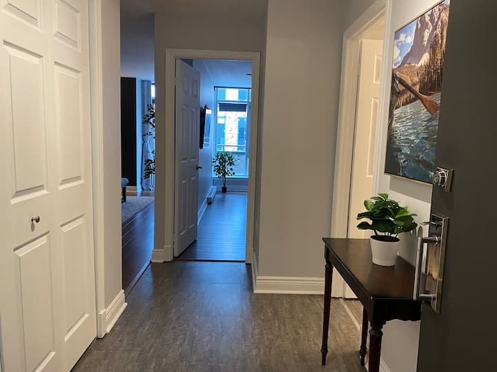 Spacious, King Bed, Big Tvs, Ac, Patio, Easy Walk - Halifax, NS, Canada
