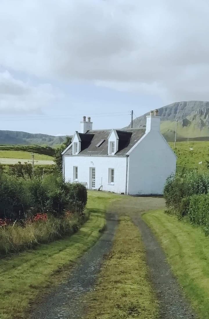 Traditional Croft Cottage For Four. - Outer Hebrides