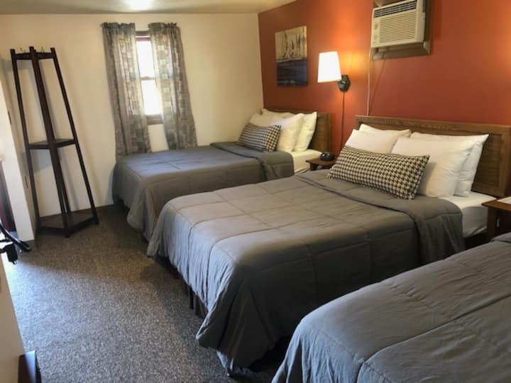 Willow Cabin - Fort Frances