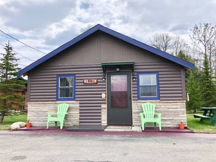 Willow Cabin - Fort Frances