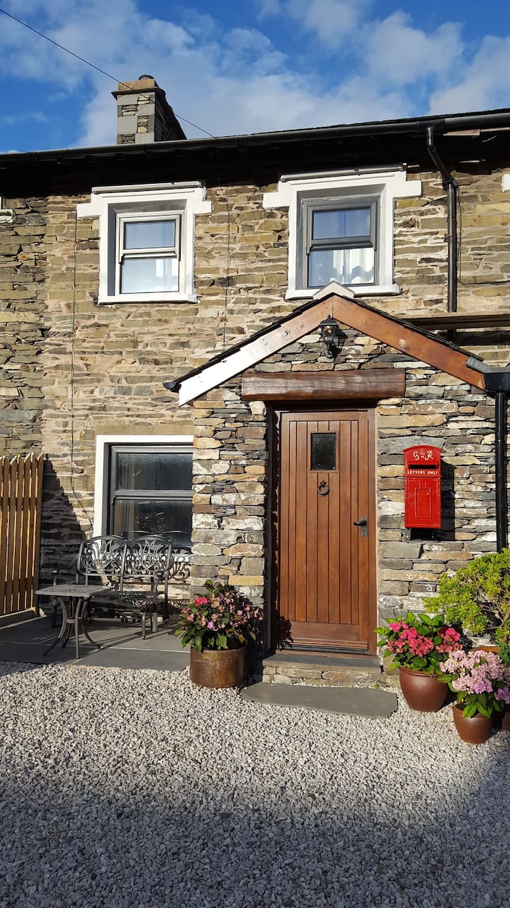 Cosy, Peaceful And Spacious Lakeland Cottage - Newby Bridge