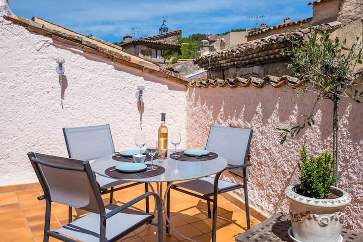 Charmante Maison De Village Avec Sa Terrasse - Salernes