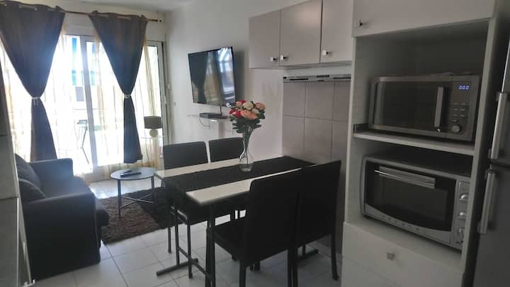 Appartement En Bord De Mer / Côte D'azur - Plage des Bouches du Loup