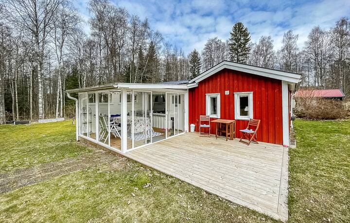 Mysig Stuga Med Egen Gäststuga! Stor Tomt För Lek! - Ulricehamn