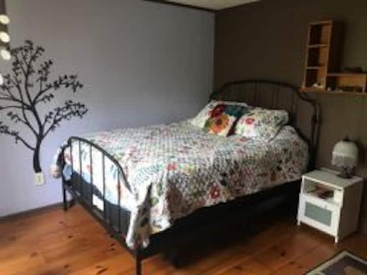 Oberlin/amherst Area Room In Quiet Country Home - Vermilion, OH