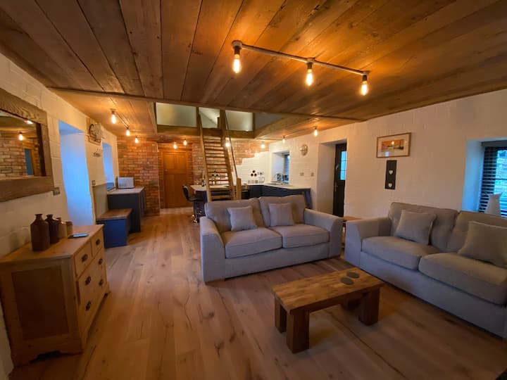 10 Minute Riverside Walk To Harbour Town Aberaeron - Aberaeron